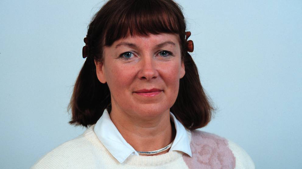 Tv-programledaren Catrin Jacobs är död | SVT Nyheter