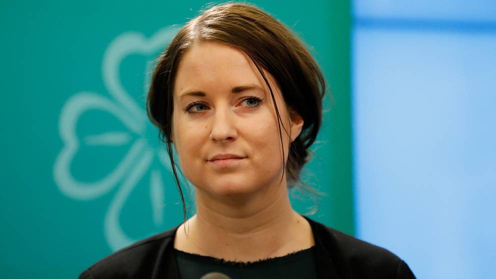 Hon kandiderar till ny partiledare för Centerpartiet | SVT Nyheter