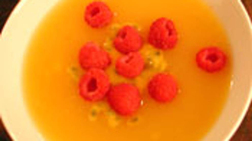 Exotisk fruktsoppa | SVT recept