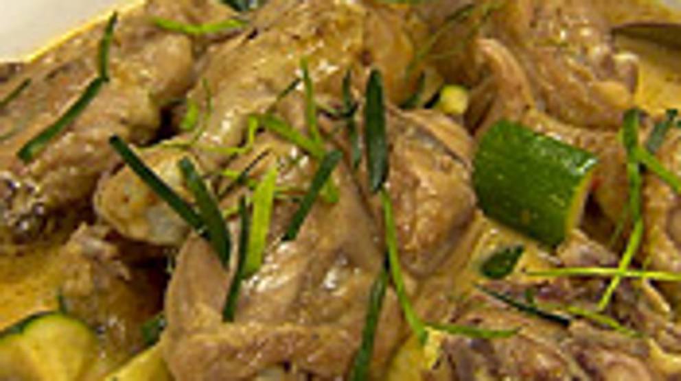 Paneng Gai – Kyckling i röd curry | SVT recept
