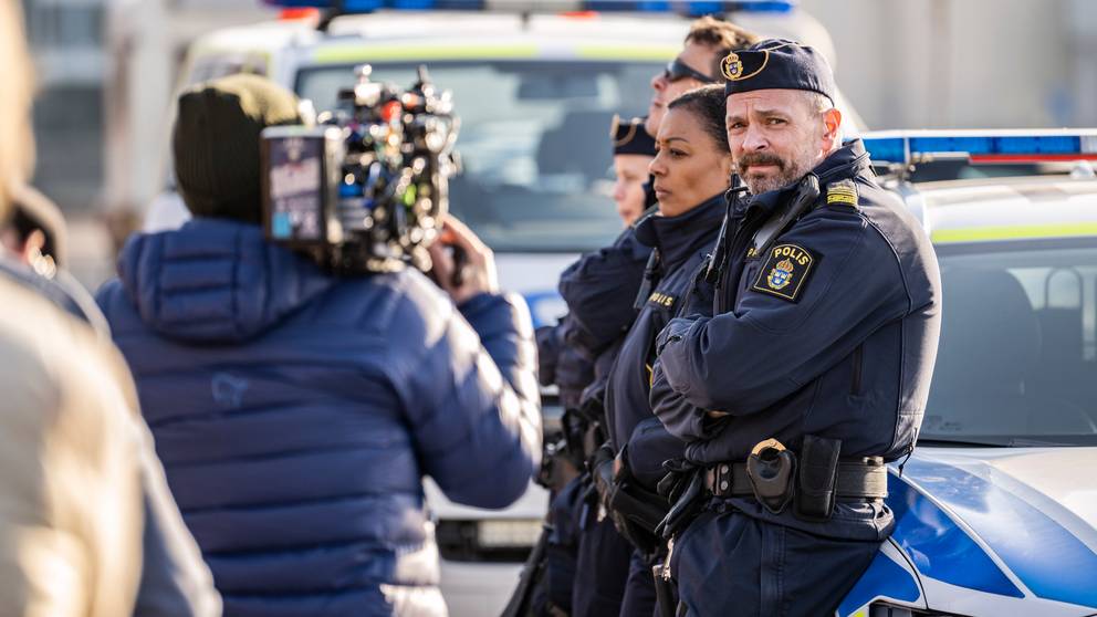 Grönt ljus för ny säsong av ”Tunna blå linjen” | SVT Nyheter