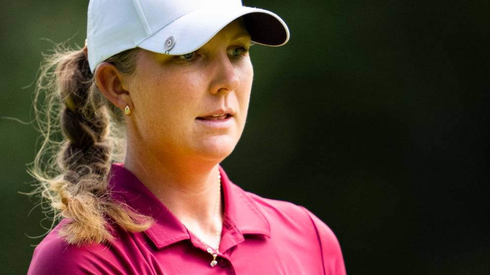 Linnea Ström ett slag från ledningen på Hawaii | SVT Sport