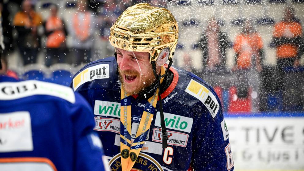 Erik Josefsson lägger klubban på hyllan | SVT Nyheter