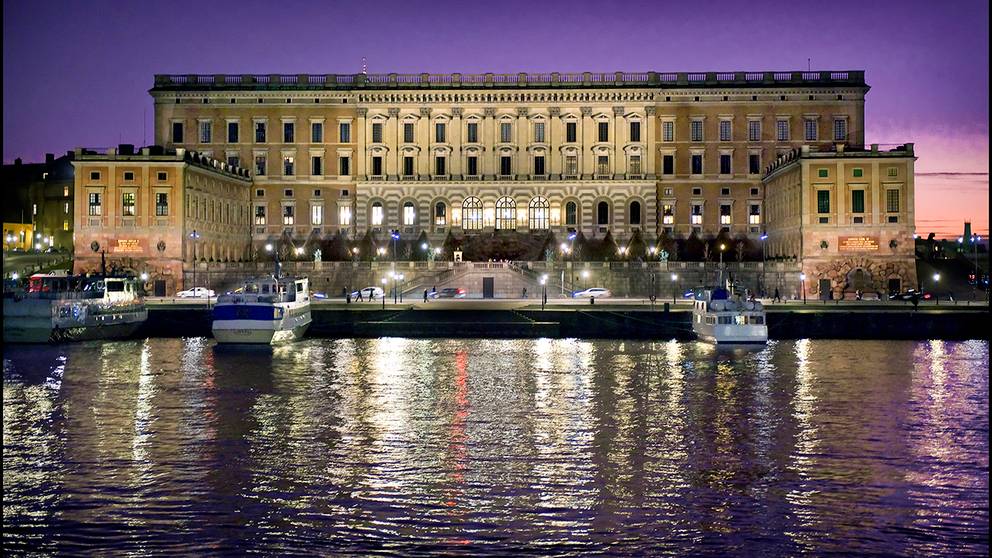 Kungen vill driva slottet med solen | SVT Nyheter