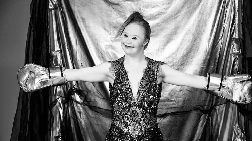 Elisabeth Ohlson Wallin: ”Det är härligt att fota Madeline” | SVT Nyheter