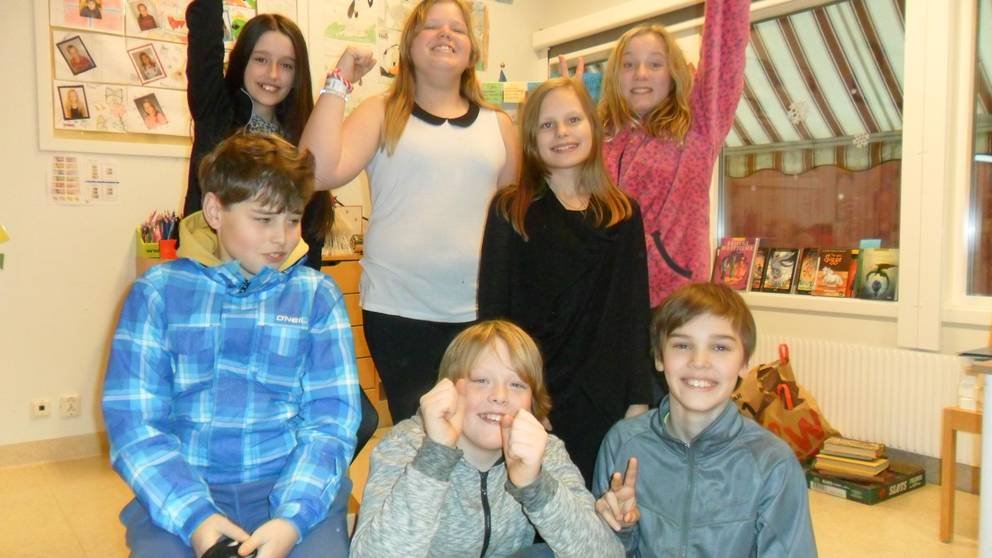 Glada elever tävlar i Vi i femman | SVT Nyheter