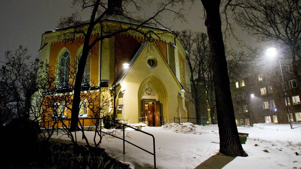 Håll skolavslutning i kyrkan – men utan gud | SVT Nyheter