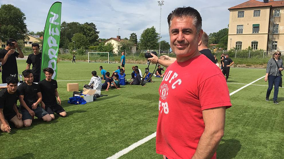 Fotbollsturnering för ensamkommande | SVT Nyheter