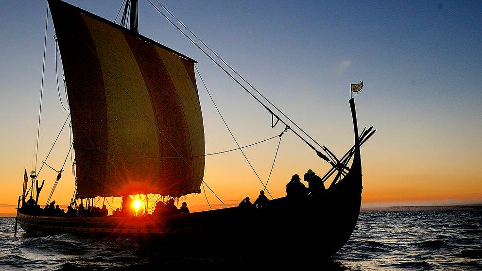 Världens största vikingaskepp i Helsingborg | SVT Nyheter