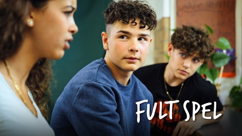 Klassen - 19. Fult spel | SVT Barn